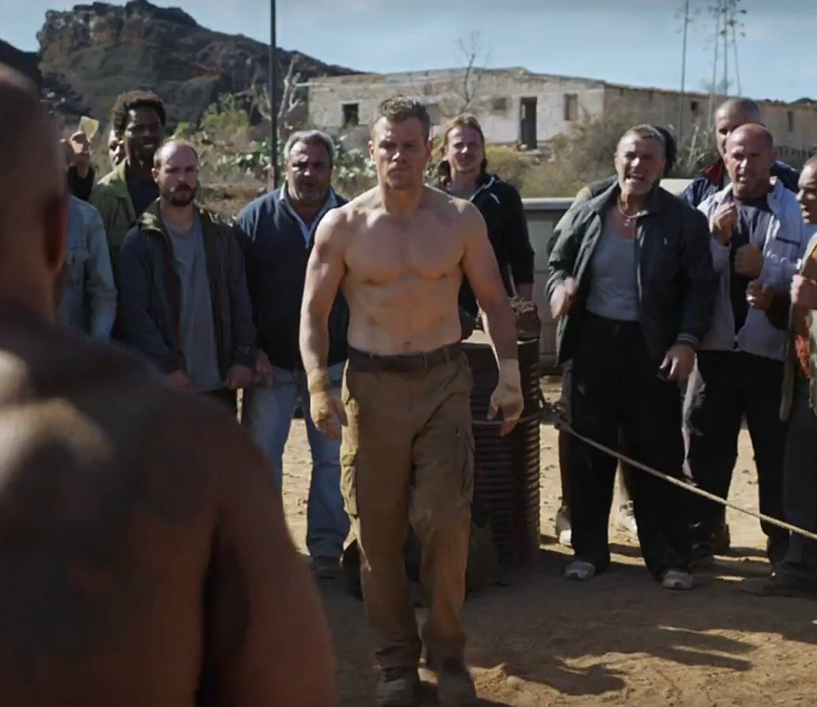 Comment être aussi musclé que Matt Damon dans "Jason Bourne"? - SFR News